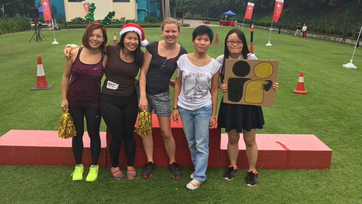 The Ultimate Christmas Teambuilding Game - Team Building Asia